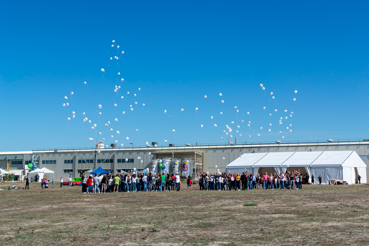 La fábrica de alimentos para mascotas de Mars celebra su 20º ...